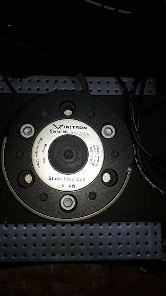 Instron 5565 tension tester Tensile & Compression Tester Instron 5565 ...