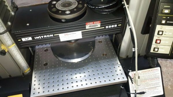 Instron 5565 tension tester Tensile & Compression Tester Instron 5565 ...