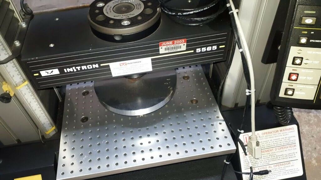 Instron 5565 tension tester Tensile & Compression Tester Instron 5565 ...