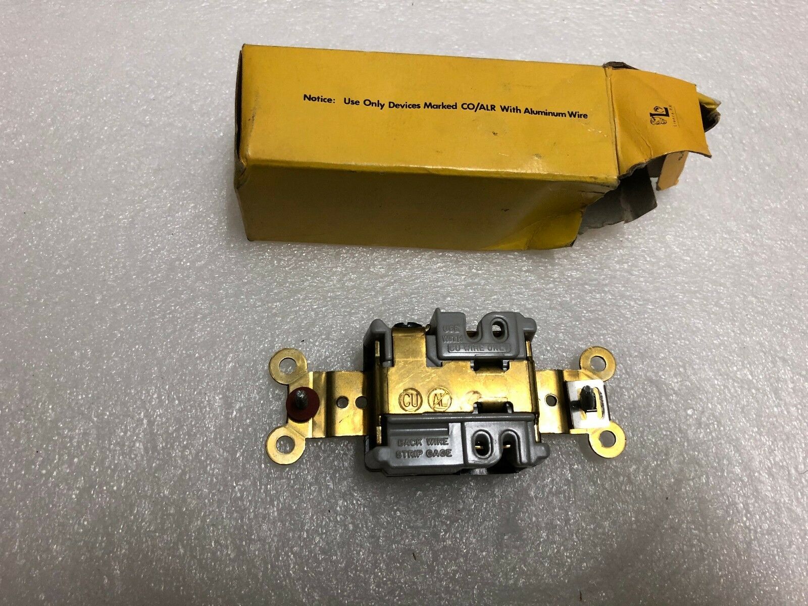 New Hubbell 5461 Receptacle single brown 2 pole 3 wire grounding ...