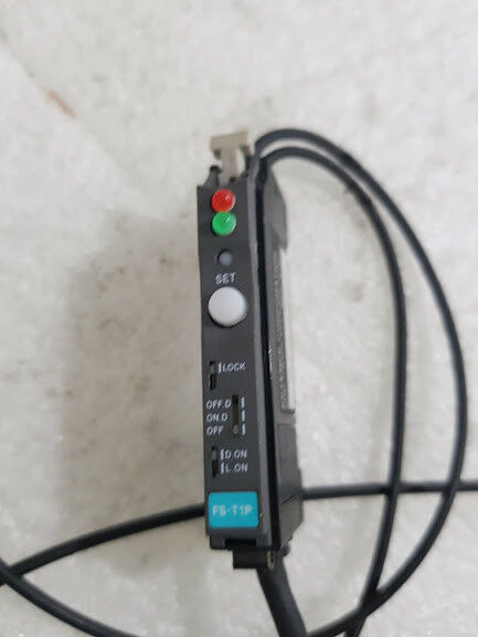 Keyence Corporation FS-T1P FiberOptic Optical Sensor FST1P - Industrial ...