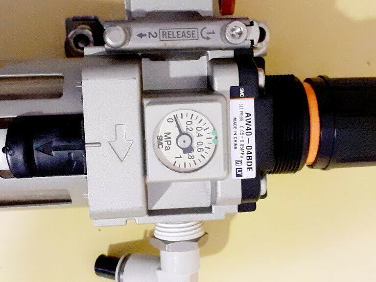 SMC AW40-04BDE Filter Regulator With VHS40-04 Single Action Relief ...