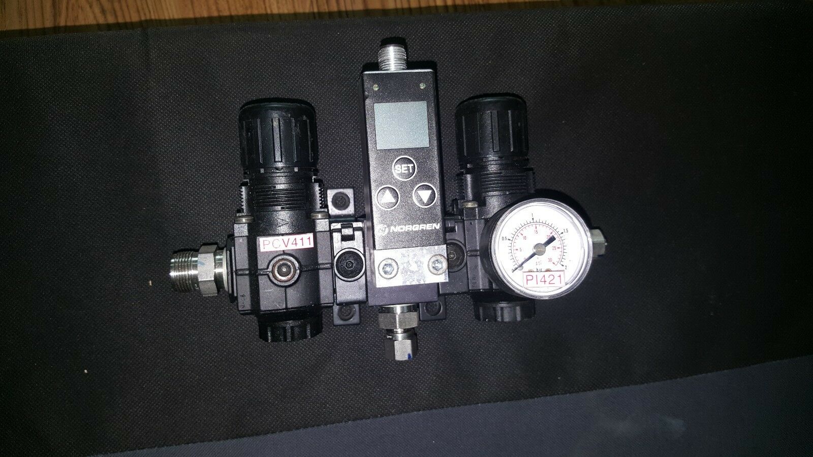 Norgren 33D 0863246 Pressure Switch 0523109 Valve Block With Regulator ...