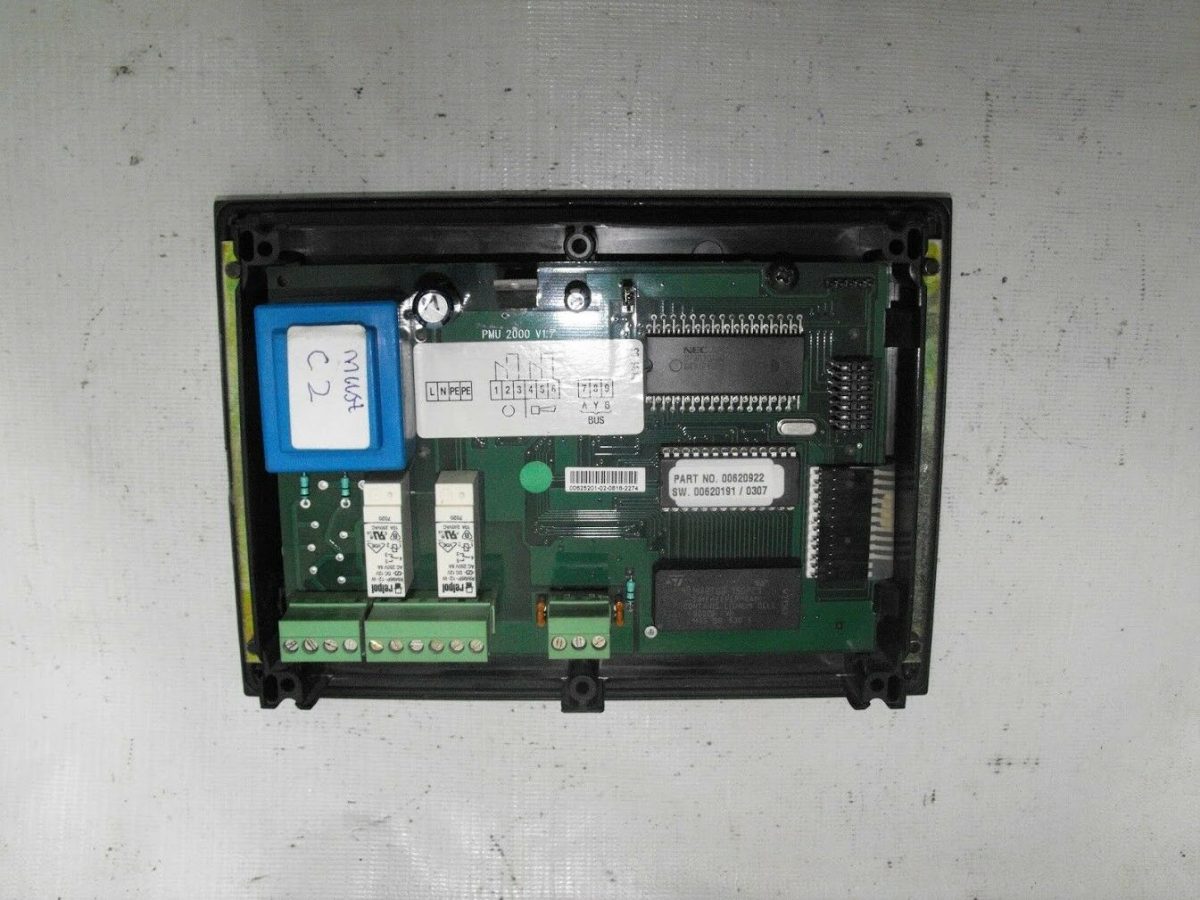 Grundfos PMU 2000 Part No.00620922 V1.7 SW. 00620191/ 0307 Alarm system ...