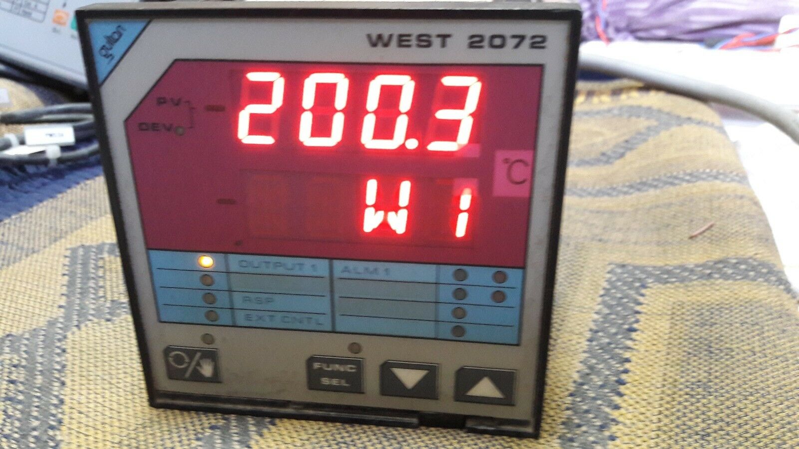 Gulton West 2072 West Precision control instrumentation M2072A temp ...