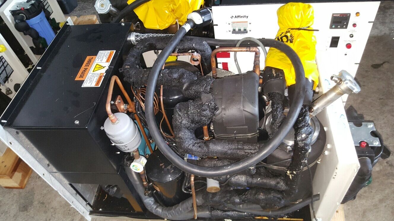 Lytron/Affinity Chiller CWA-060K-CD69CBD4 P/N 900-50048-000 Type R-407C ...