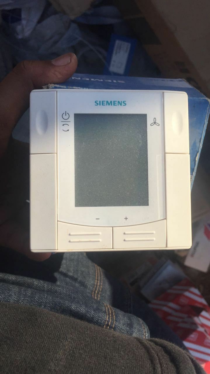 New Siemens RDF300.02 Flush-mounted room thermostats HVAC Product ...