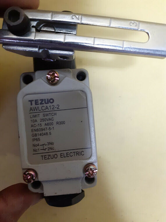 Tezuo AWLCA12-2 Limit Switch 10A 250VAC Tezuo electic - Industrial SOL ...