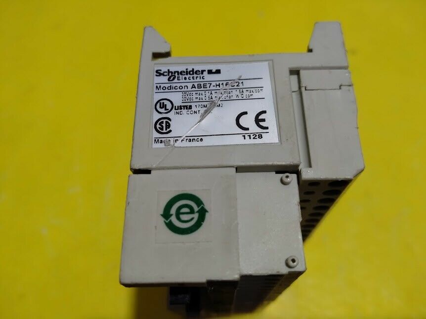 Keyence FS-N11N Fiber Optic Sensor Amplifier 24V 100mA FSN11N ...