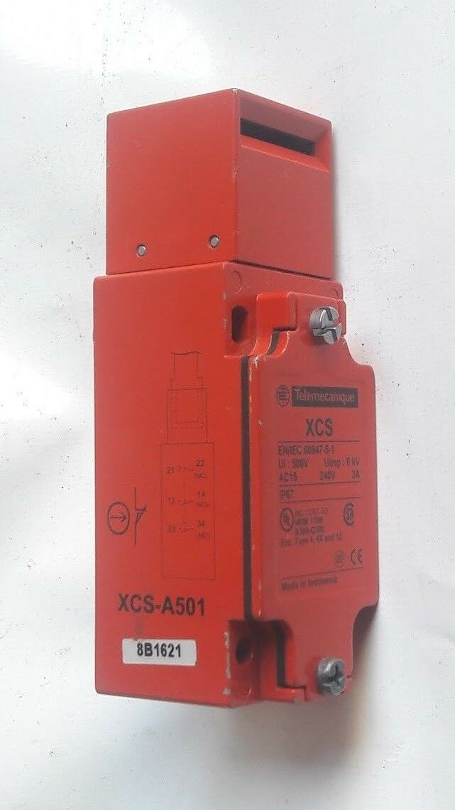 Telemecanique XCS-A501 Safety Interlock Switch 240V 3A - Industrial SOL ...
