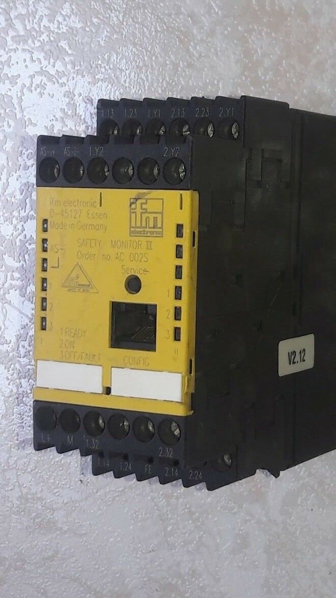 IFM D-45127 AC002S ESSEN Safety Monitor D45127 OSSD 2R SC4 - Industrial ...