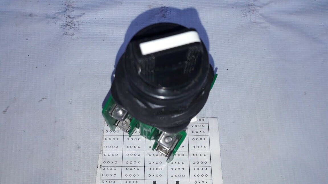 Allen-Bradley 800H-HR2 Ser F Selector Switch With 800T-XAP Ser F ...