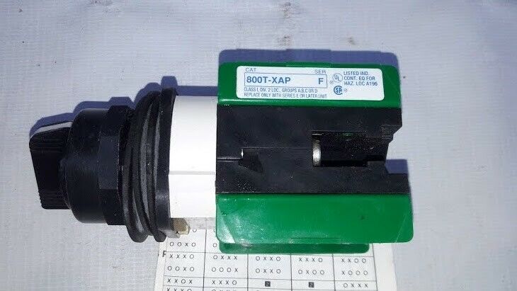 Allen-Bradley 800H-HR2 Ser F Selector Switch With 800T-XAP Ser F ...