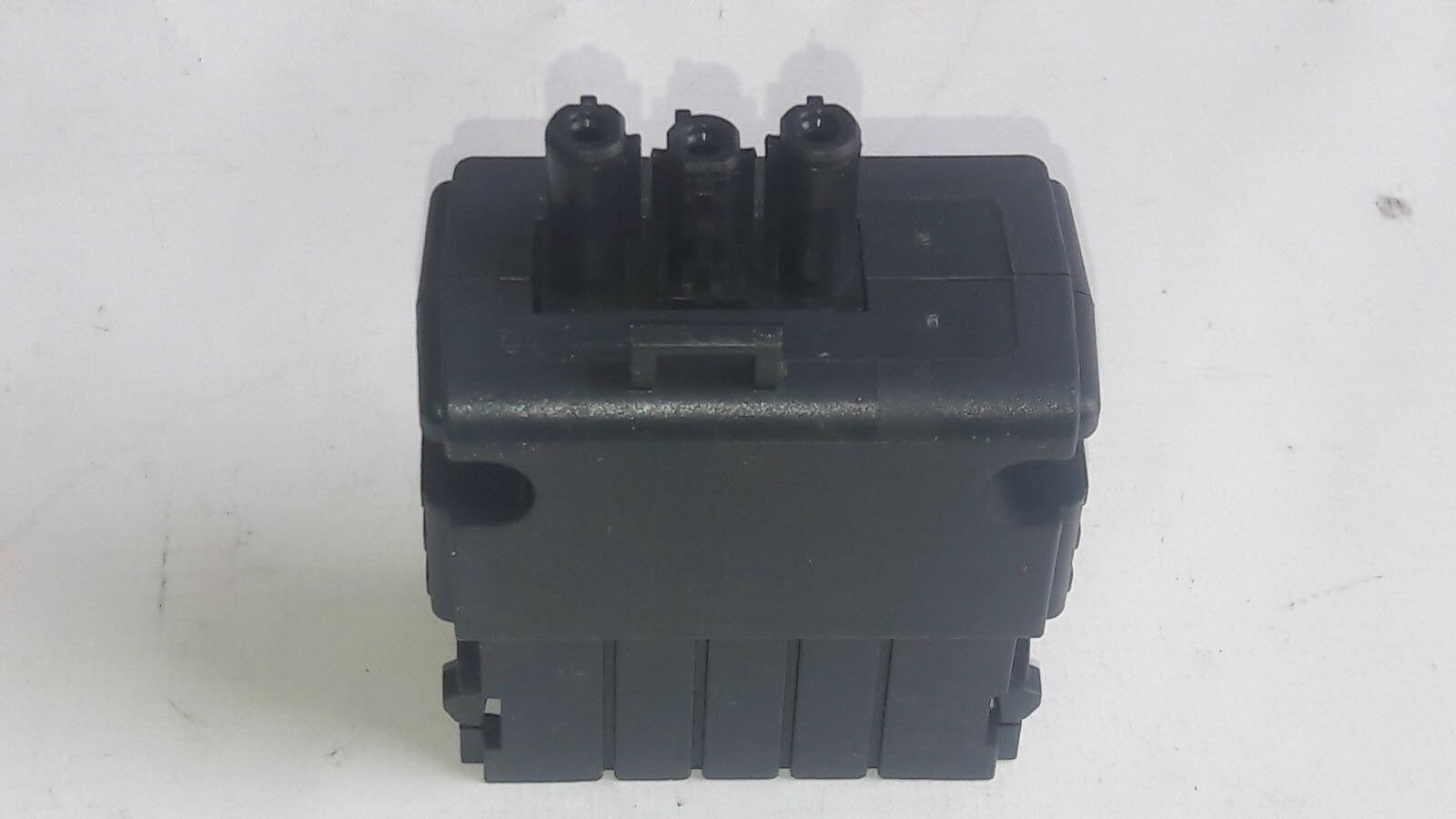 ETrak IAB600B 16A MAX Male+GST Interconn New