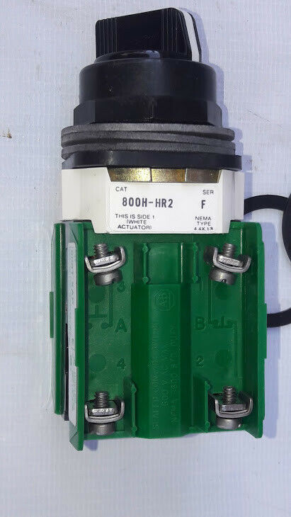 Allen-Bradley 800H-HR2 Ser F Selector Switch With 800T-XAP Ser E ...