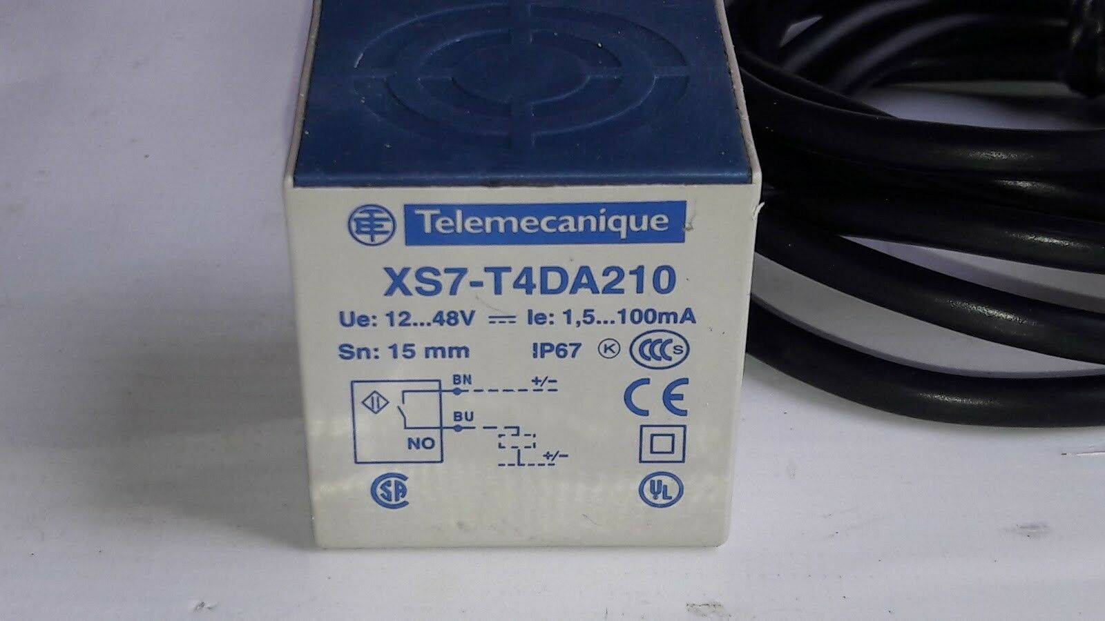 Telemecanique XS7-C40DA210 Proximity Switch Sensor - Industrial SOL Pte Ltd