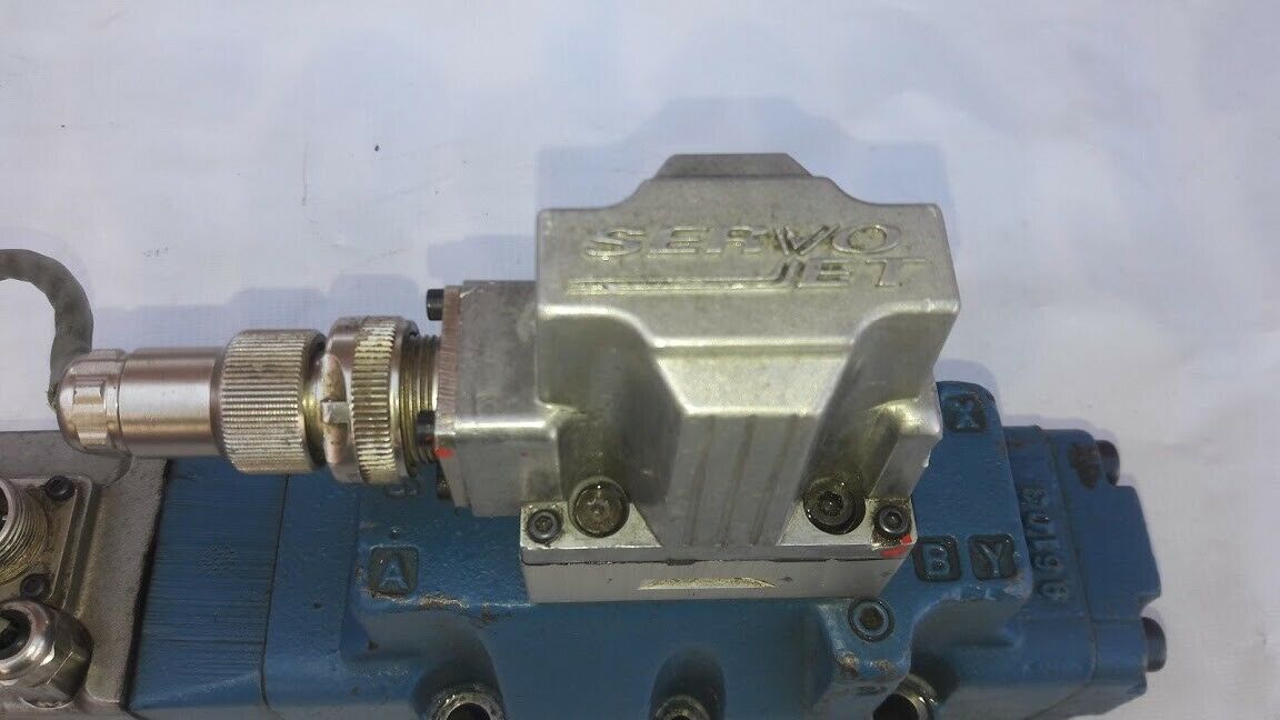 MOOG D662-1706C Typ D01HABMANSB0 Hydraulic ServoJet Proportional valve ...