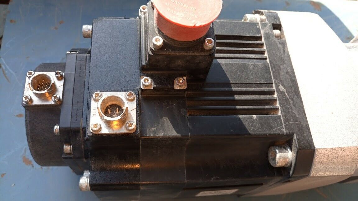 Mitsubishi HF-SP102BG7K with Harmonic Drive HPG-32A-11-J6MCSPS-SB New