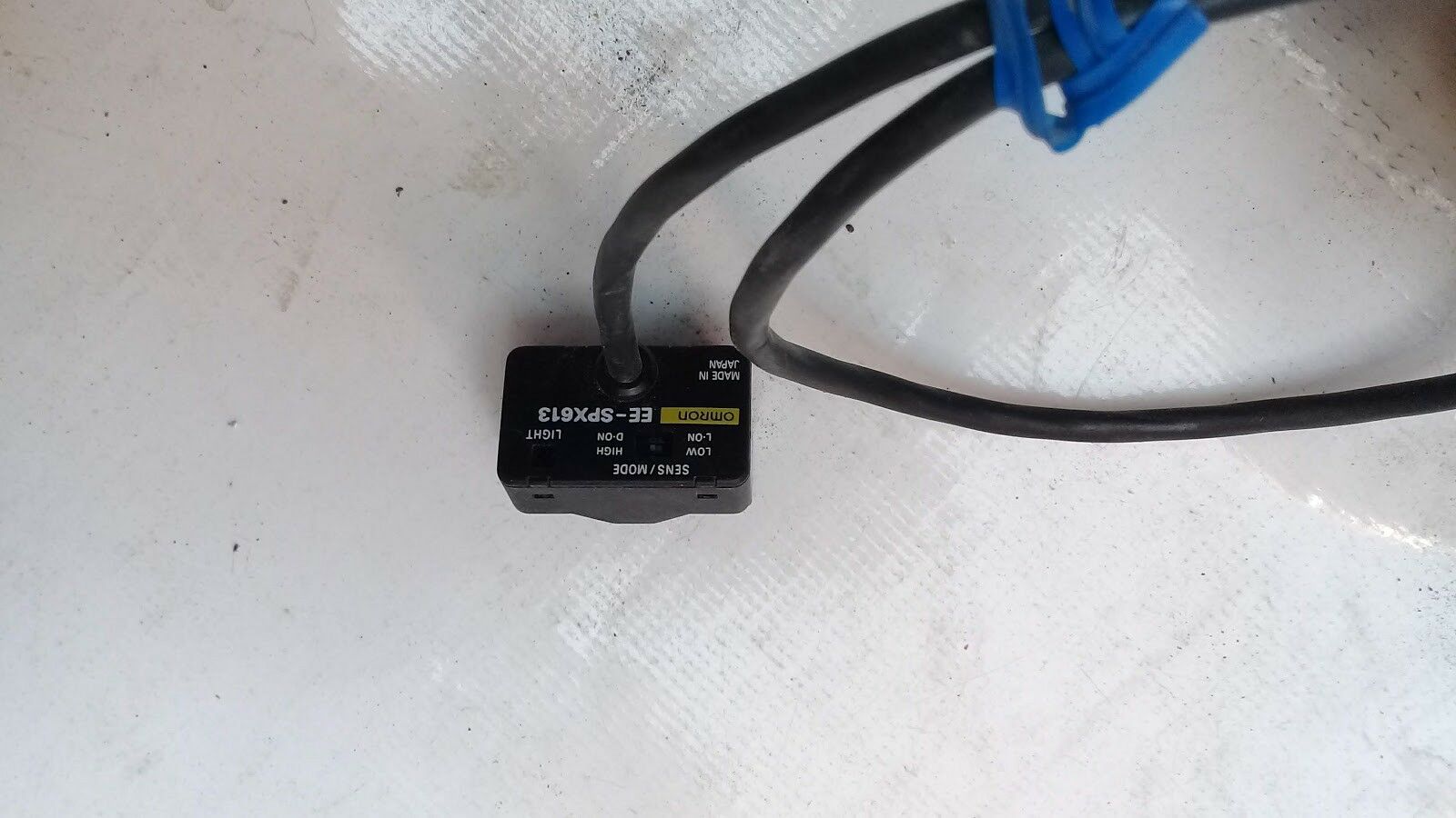 Omron EE-SPX613 Photoelectric Sensor EESPX613 - Industrial SOL Pte Ltd