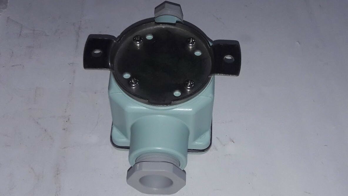 New Japan Radio Company NQE-7700A JRC NQE7700A Junction Box D GPS ...