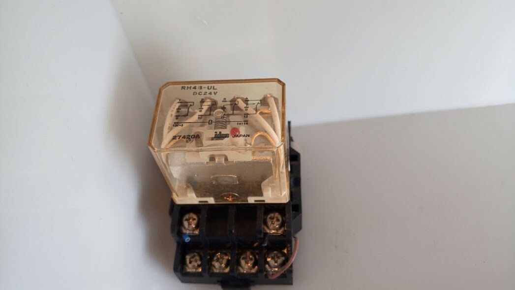 Idec RH4B-UL Relay DC24V SH4B-05A Socket - Industrial SOL Pte Ltd