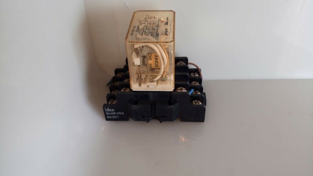 Idec RH4B-UL Relay DC24V SH4B-05A Socket - Industrial SOL Pte Ltd