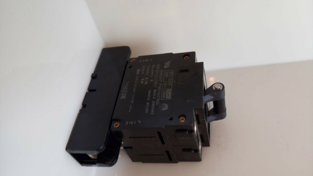 Idec NRAN2100F Circuit protector max v 250vac - Industrial SOL Pte Ltd