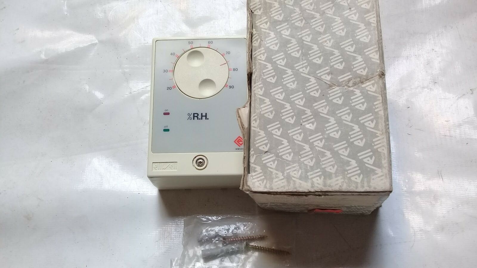 New eliwell WM-500 Wall mounted electronic Humidistat 220v VM500740 ...