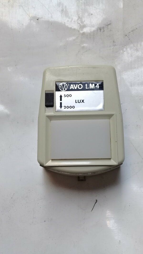 Avo LM4 Vintage Lux Light Meter - Industrial SOL Pte Ltd