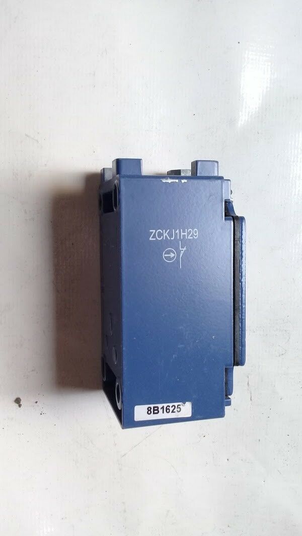 New Telemecanique ZCKJ1H29 Limit Switch Body XCKJ...H29 240V ...