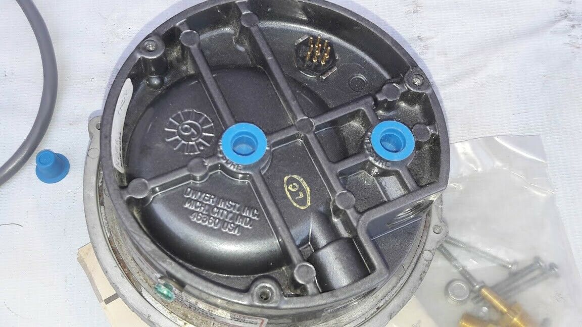 Dwyer Instruments Inc Photohelic Series 3000MR 24VdC Pressure Gauge New ...