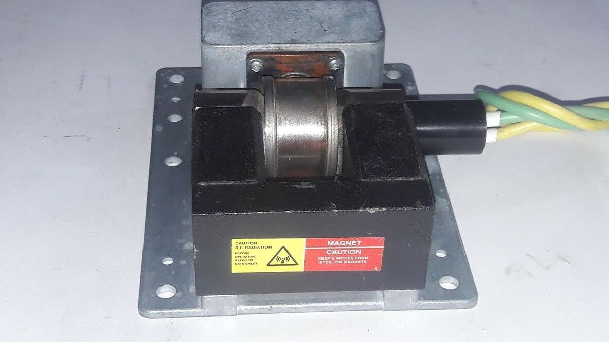 e2v Technologies MG5223F EEV MAGNETRON MG5223F Marine Radar Magnetron ...