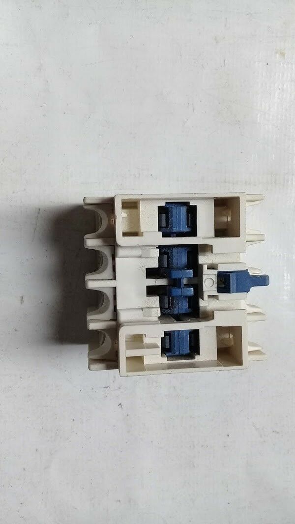 New Schneider Electric LADN04 Contact Block - Industrial SOL Pte Ltd