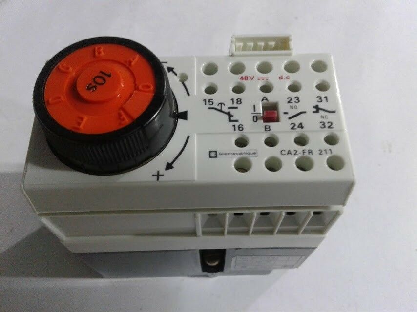 New Telemecanique CA2-FR 211 E Time Relay CA2FR211E - Industrial SOL Pte Ltd
