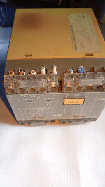 Pilz 17652 Pnoz/22v~/3a/1r 474650 safety relay - Industrial SOL Pte Ltd