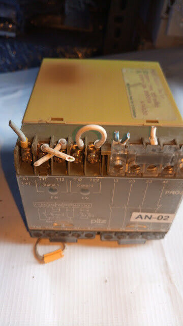 Pilz 17652 Pnoz/22v~/3a/1r 474650 safety relay - Industrial SOL Pte Ltd