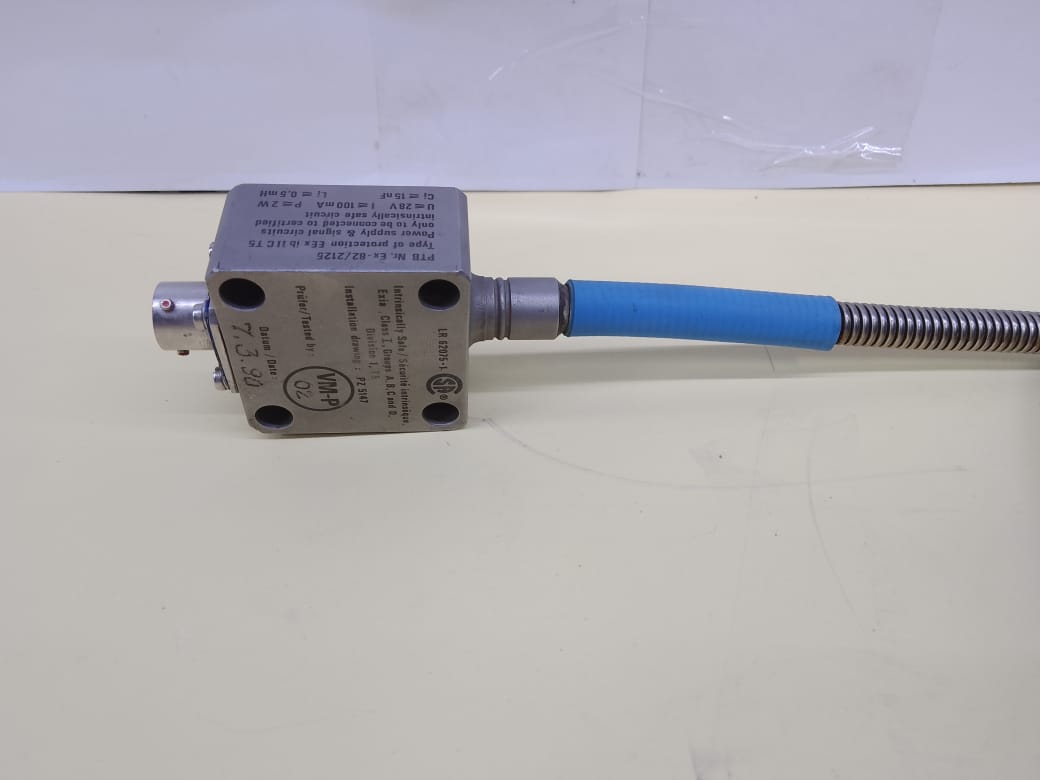 Meggitt CE 134 vibro meter 444-134-000-402 Piezoelectric Accelerometer ...