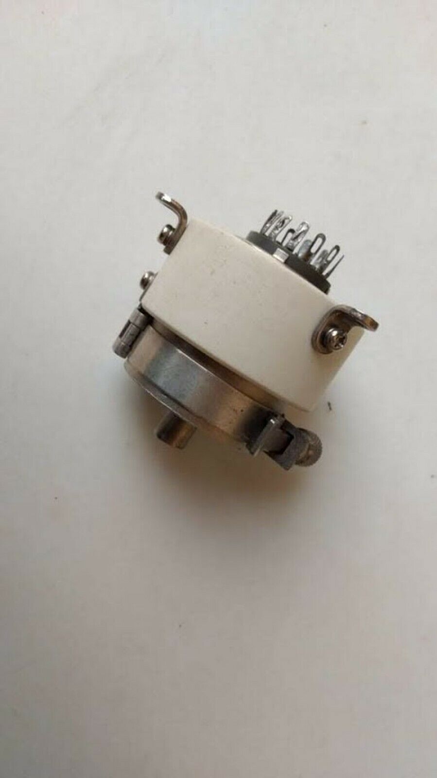 RCA Corporation 8122 83-13 fitted on socket with Chimney - Industrial ...