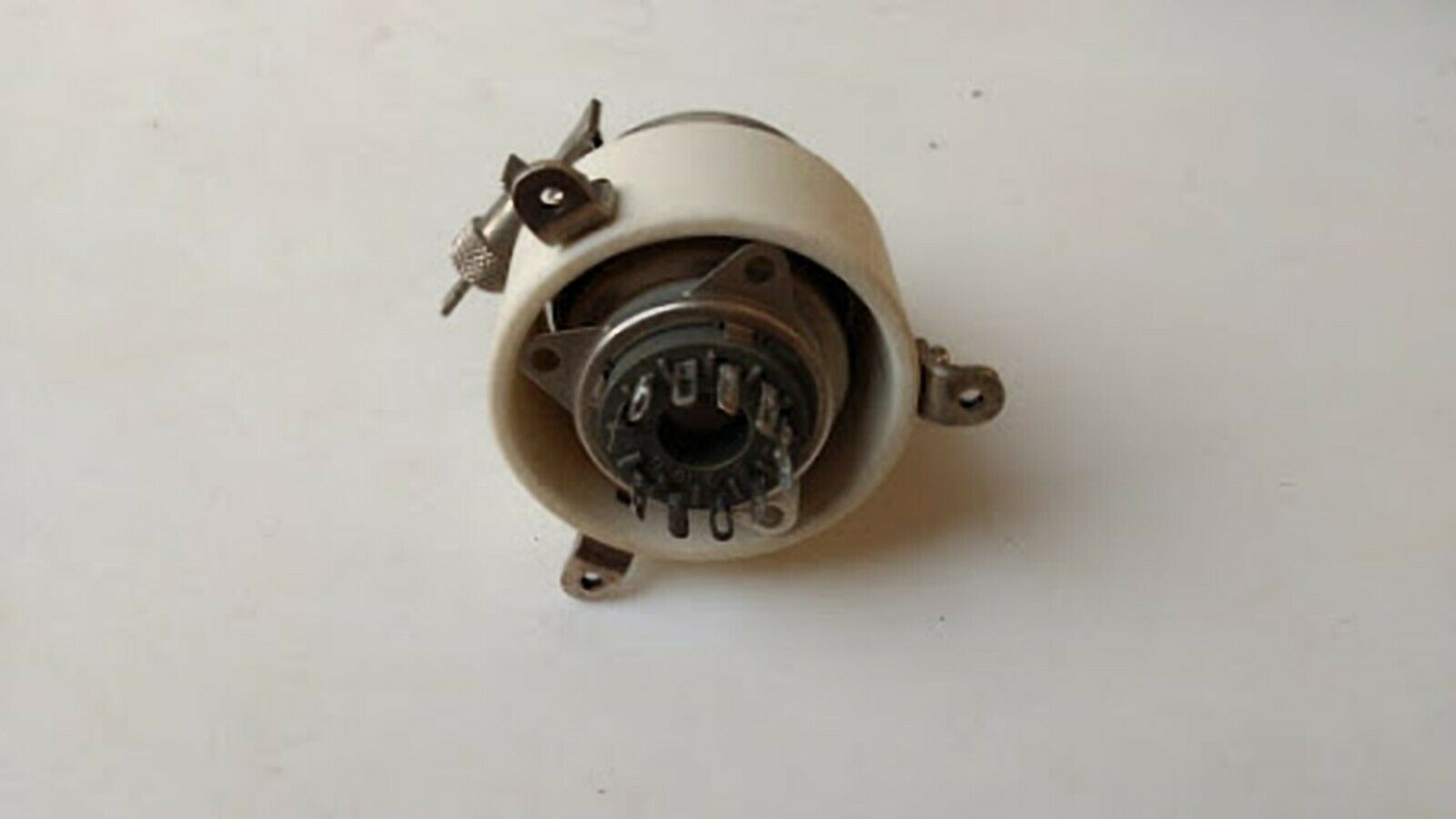 RCA Corporation 8122 83-13 fitted on socket with Chimney - Industrial ...