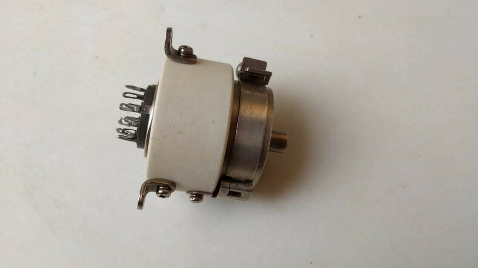 RCA Corporation 8122 83-13 fitted on socket with Chimney - Industrial ...