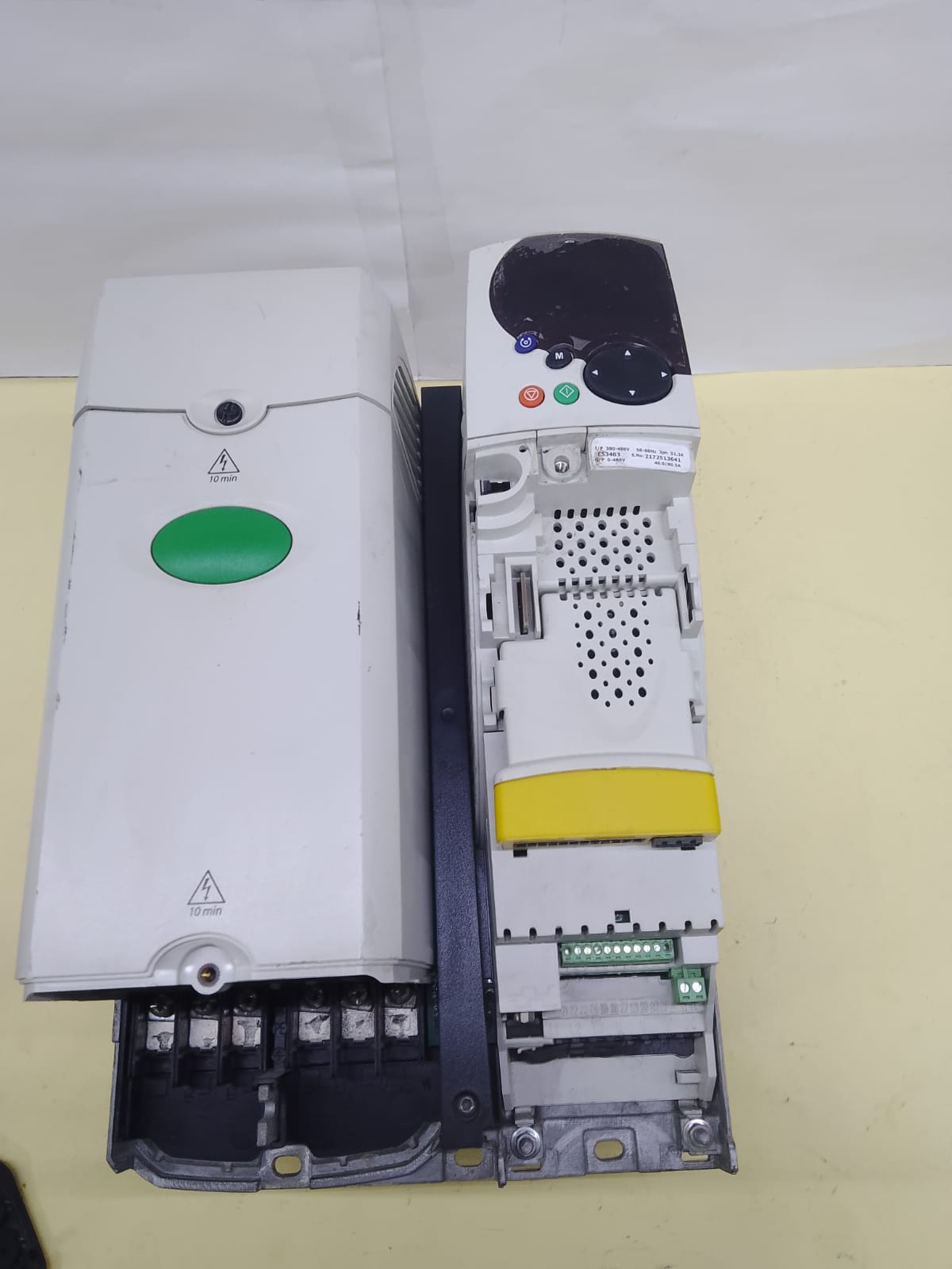 Emerson ES3403 Unidrive ES control Techniques - Industrial SOL Pte Ltd