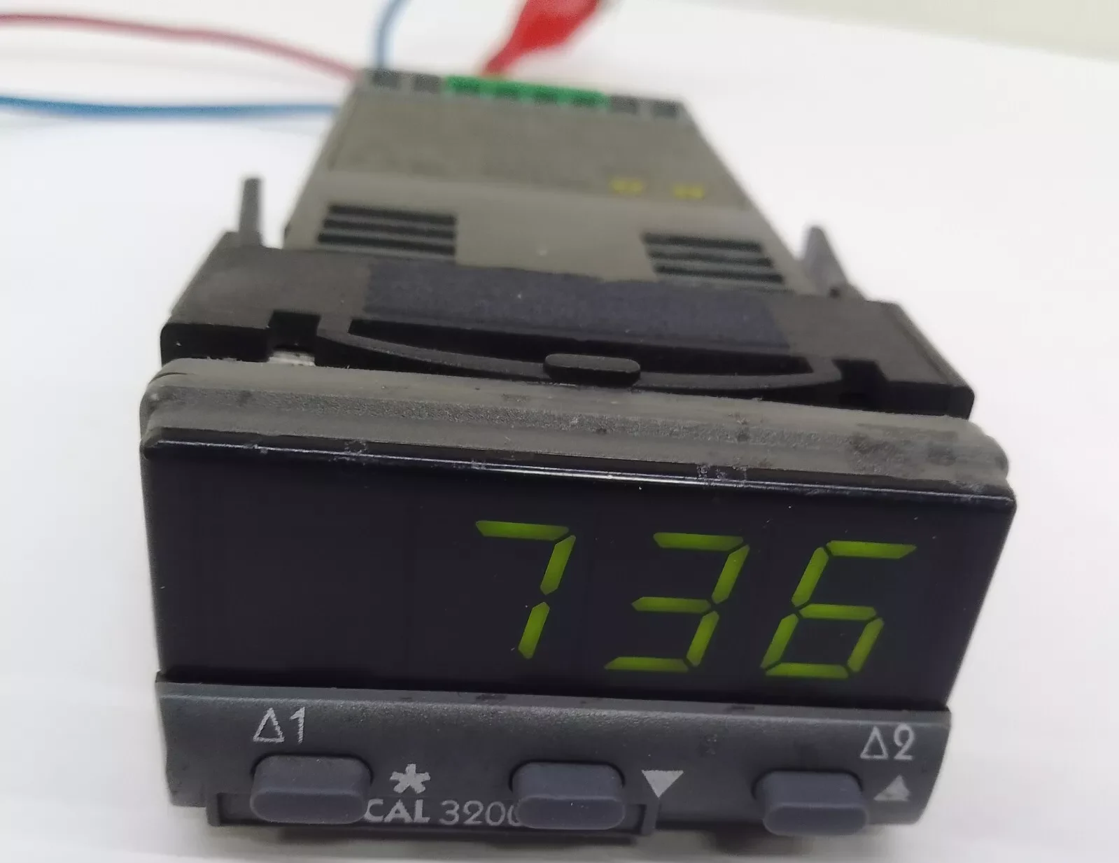 Cal Controls 3200 PRL:2A CAL3200 Temperature Controller RS Components ...