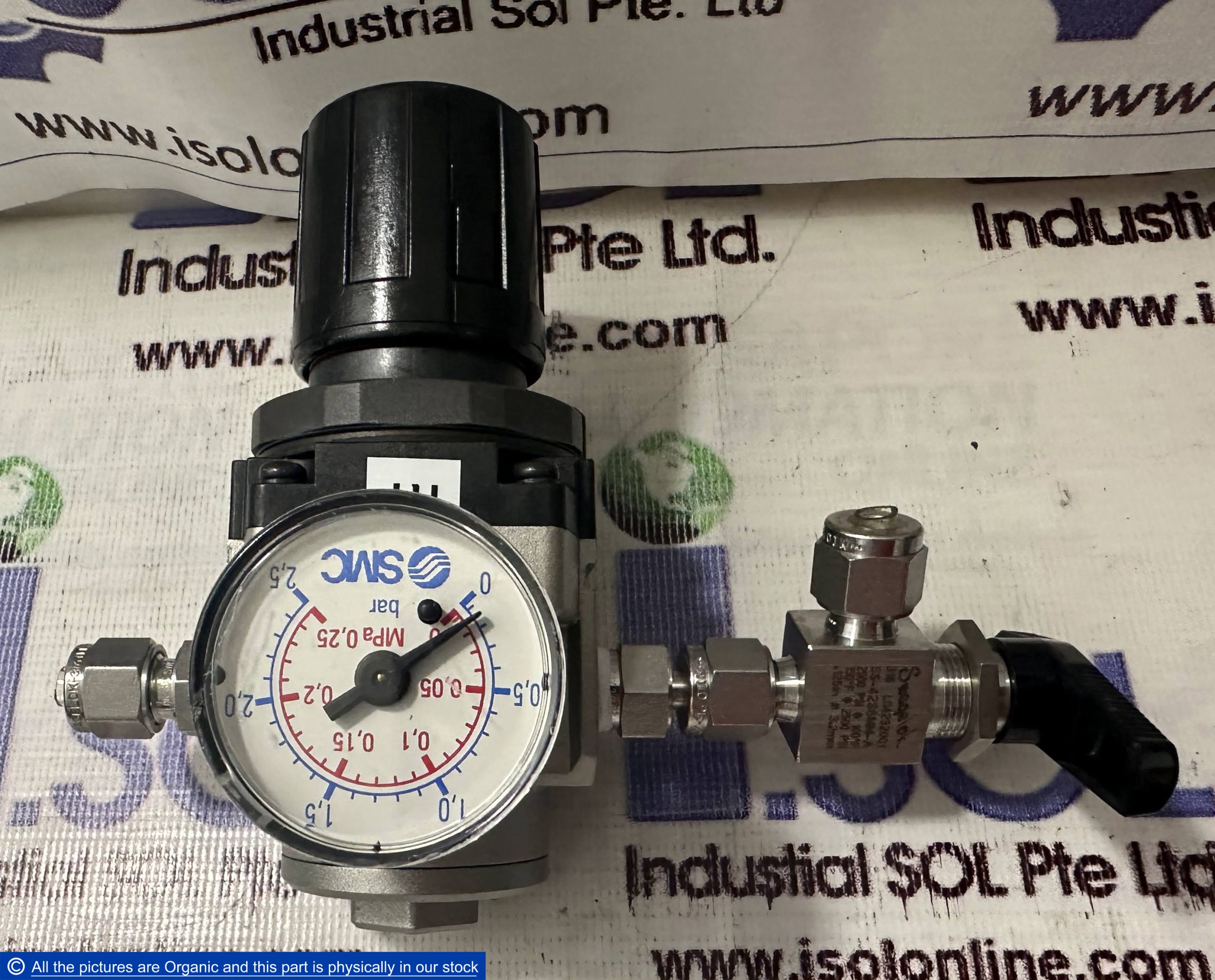 SMC EAR3000-F02-1N Regulator 0.02-0.2MPa W/ Swagelok SS-42S6MM-A SS ...