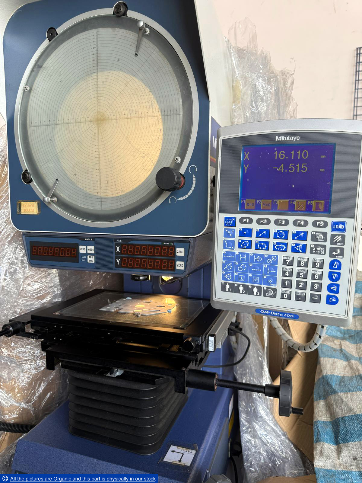 Mitutoyo PJ-A3000 Profile Projector 11.8" W/ 264-141E Data Processing ...