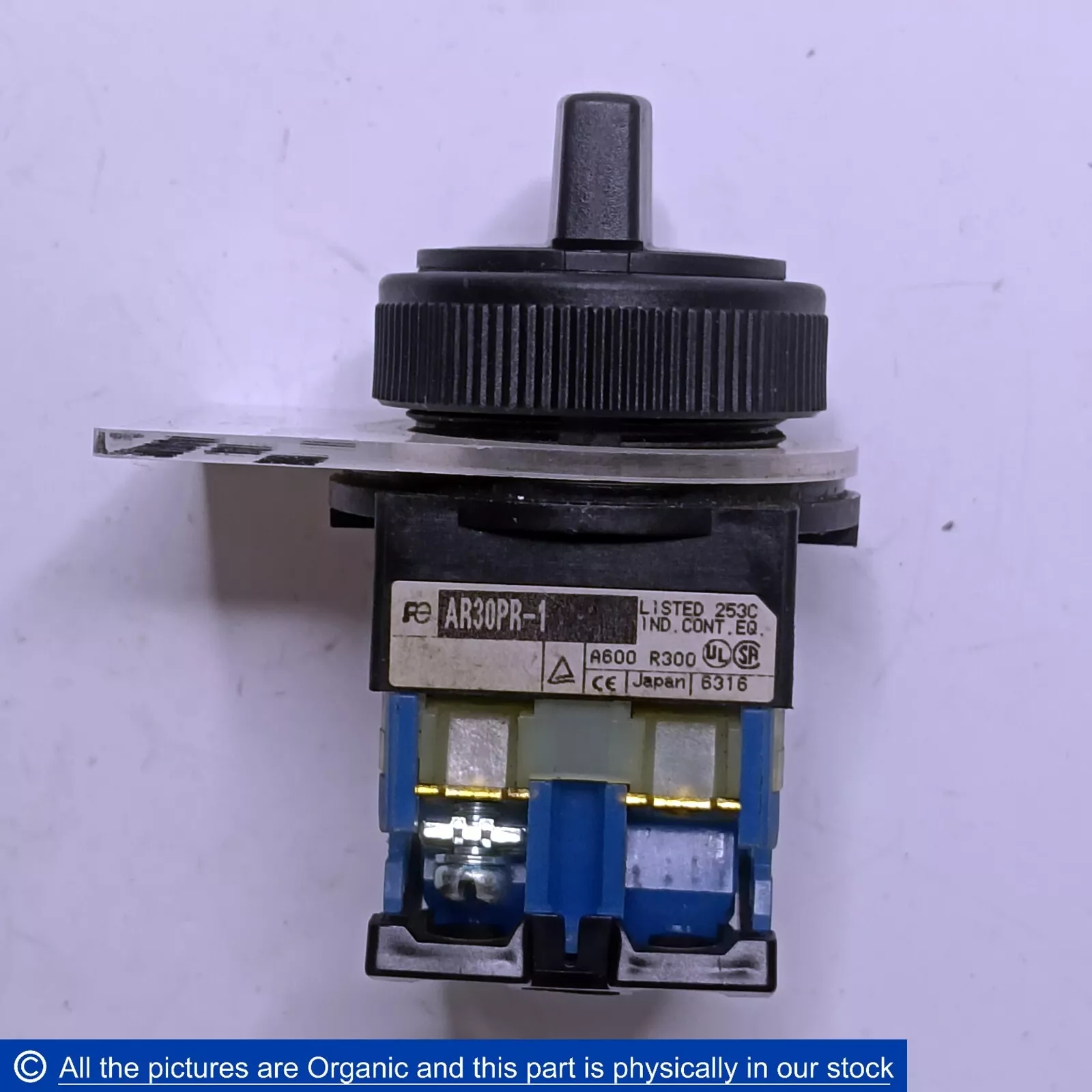 Fuji Electric AR30PR-1 Selector Switch Safety Door AR30PR1 AR30 Series ...