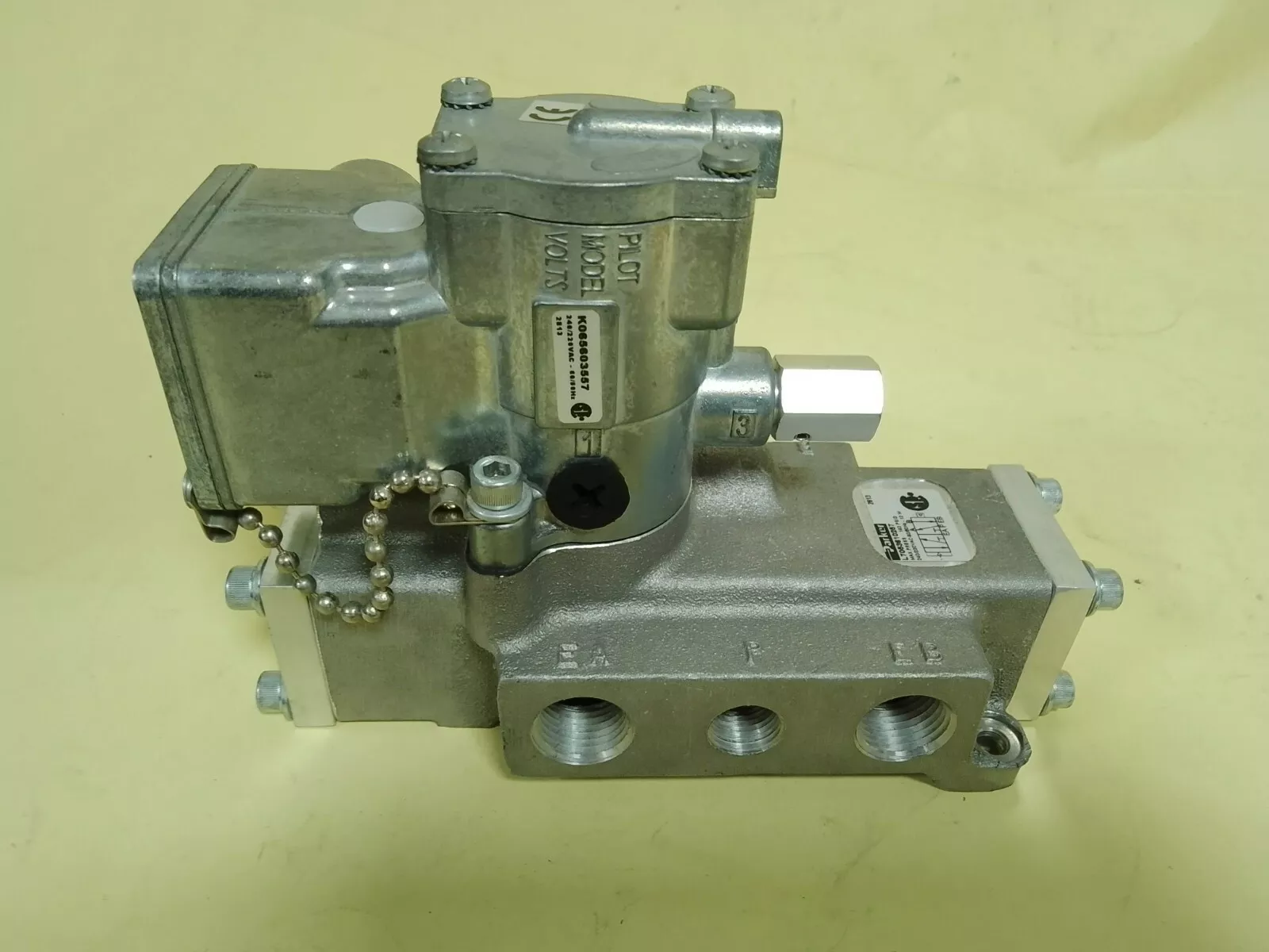 Parker K065603557 Pneumatic Pilot Valve L7053610257 Speed King Valvair ...