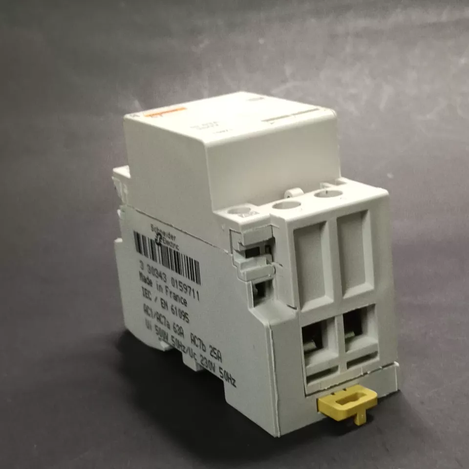 Merlin Gerin Multi 9 CT Modular Contactor 15971 250V 63A Schneider