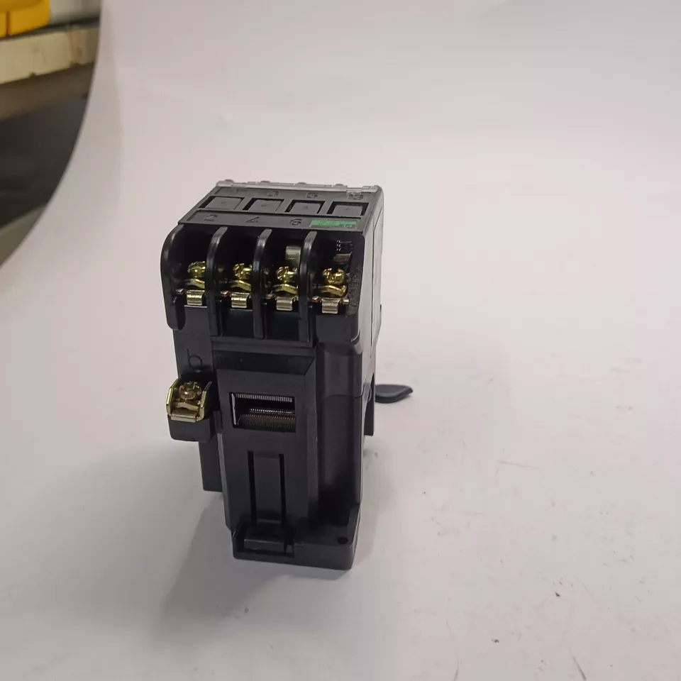 Fuji SRCa50-3/X 3a1b Industrial Auxiliary Relay 100/100-110V SRC Series ...