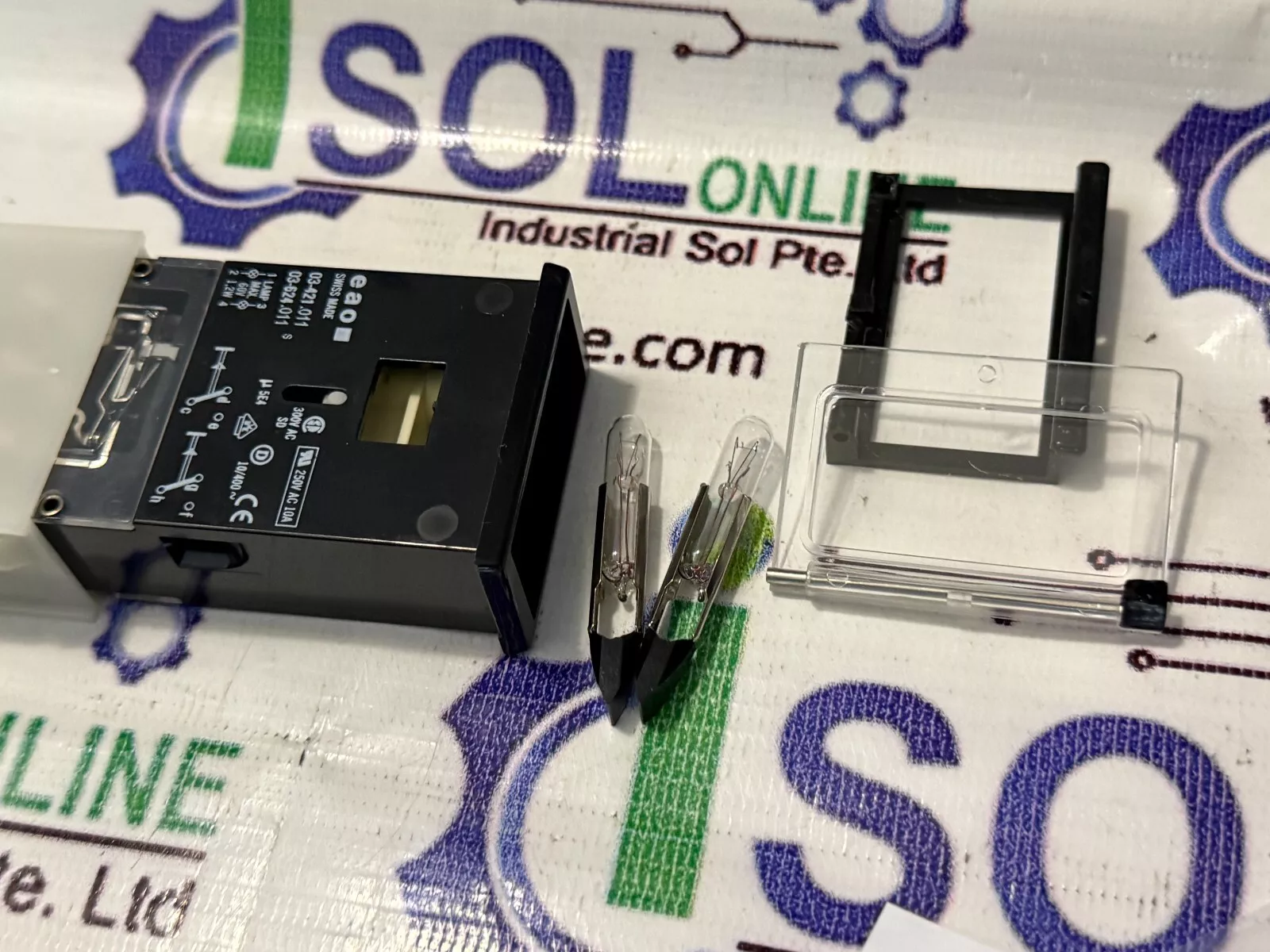 EAO 03-421.011 03-624.011 Pushbutton Switch Actuator 300VAC 250VAC 10A NewPushbutton Switches