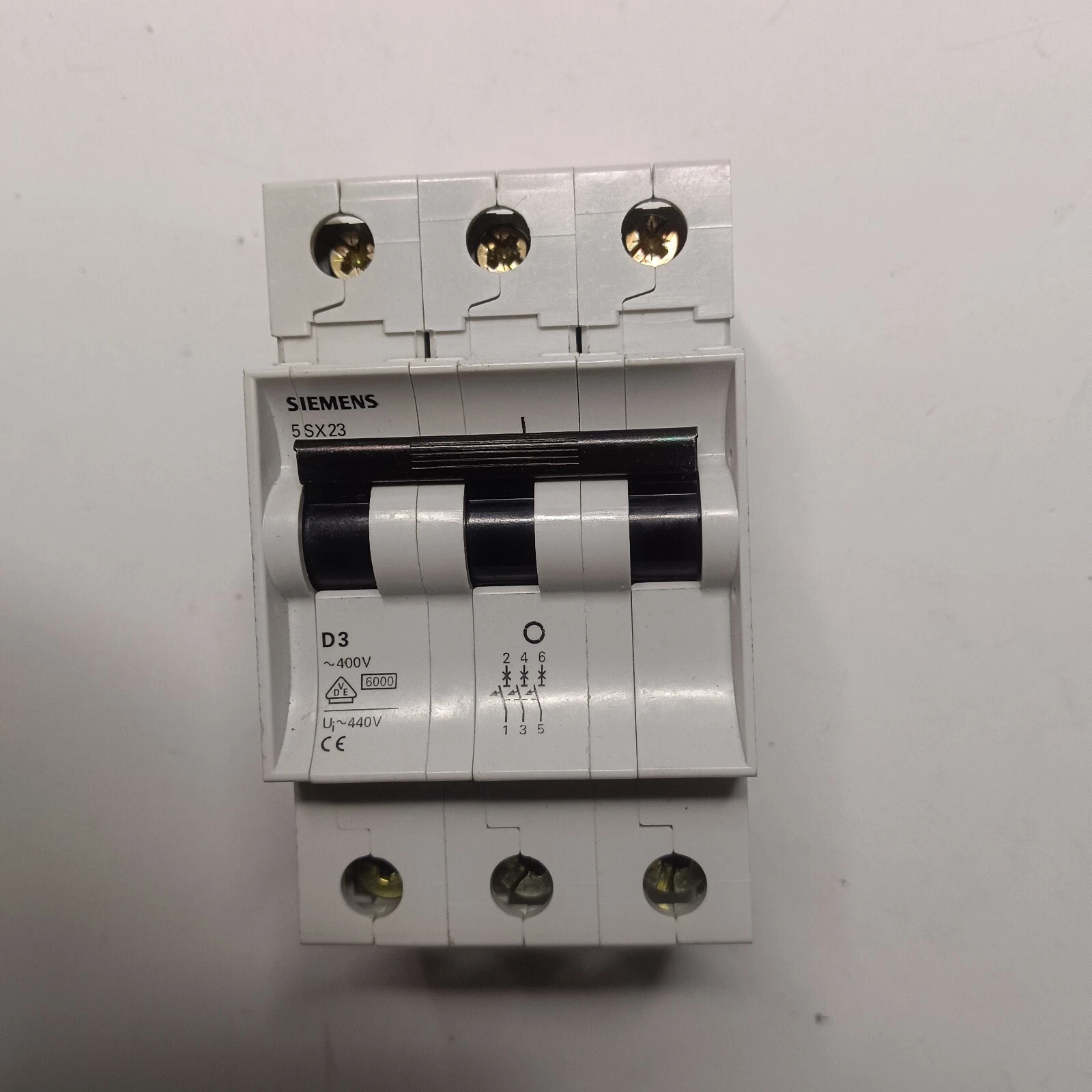 Siemens 5SX23 D3 3-Amp Miniature Circuit Breaker 5SX23-D3 3-Pole 400VACCircuit Breaker